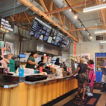 HI-POINTE DRIVE-IN - Updated January 2025 - 971 Photos & 971 Reviews ...