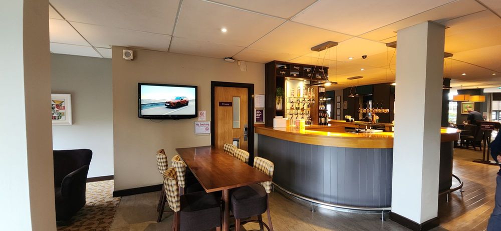 PREMIER INN - Updated December 2025 - 31 Photos & 20 Reviews - Airside ...