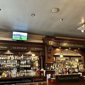 TWO FOOLS TAVERN - 673 Photos & 696 Reviews - 3211 Central Ave NE ...