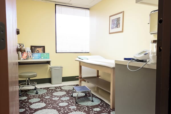 MAGDI ALEXANDER, MD FACS - Updated May 2026 - 21 Photos & 66 Reviews ...