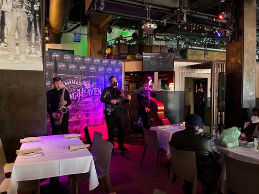 HAWG HEAVEN BBQ & GASTRO PUB - 81 Photos & 54 Reviews - 119 E Colorado ...