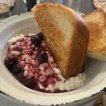 BELLWETHER HOUSE - Updated November 2025 - 75 Photos & 30 Reviews - 211 ...