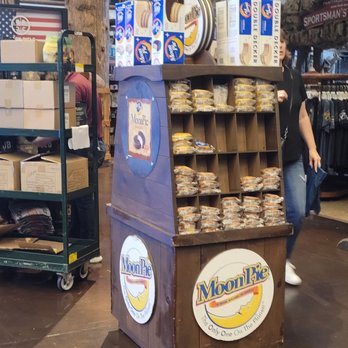 BASS PRO SHOPS - Updated October 2025 - 72 Photos & 37 Reviews - 2553 ...