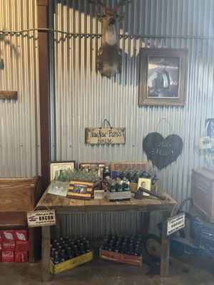 STRAIGHT OFF THE ROAD BBQ - Updated December 2025 - 49 Photos & 141 ...