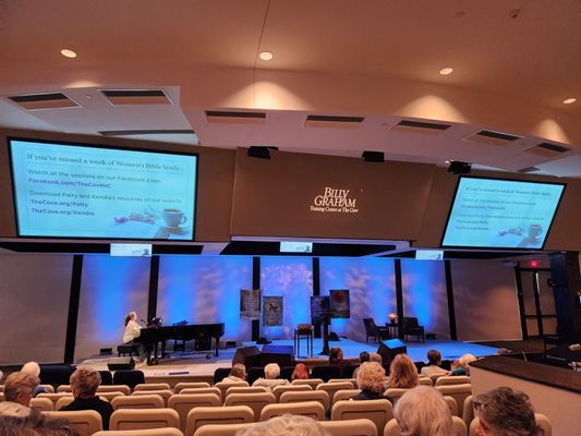 BILLY GRAHAM TRAINING CENTER AT THE COVE - Updated October 2025 - 21 ...