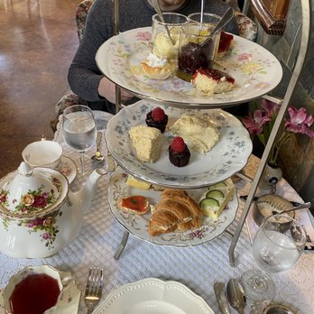 WILLOWBROOK MANOR - Updated December 2025 - 51 Photos - 27420 Minkler ...