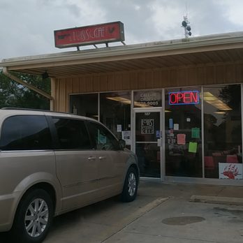 LOUIS’ ROSE HILL CAFE - Updated December 2025 - 34 Photos & 40 Reviews ...