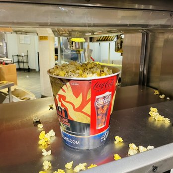 AMC MERCADO 20 - Updated November 2024 - 610 Photos & 1176 Reviews ...