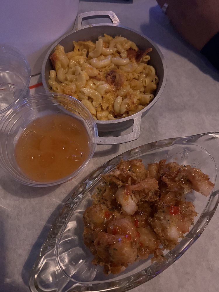 POLYGON BROOKLYN - 299 Vandervoort Ave, Brooklyn, New York - Latin ...