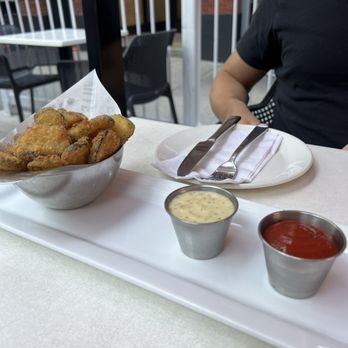 DEVILLE DINERBAR - Updated October 2025 - 1325 Photos & 653 Reviews ...