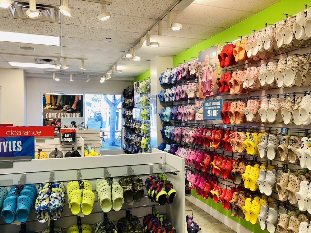 CROCS - LAHAINA - 18 Photos & 15 Reviews - 900 Front St, Lahaina ...