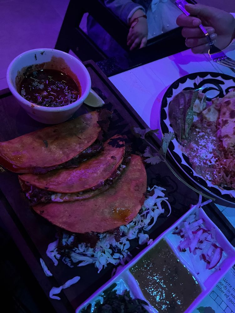 KALAVERAS - Updated August 2024 - 102 Photos & 47 Reviews - 1740 ...