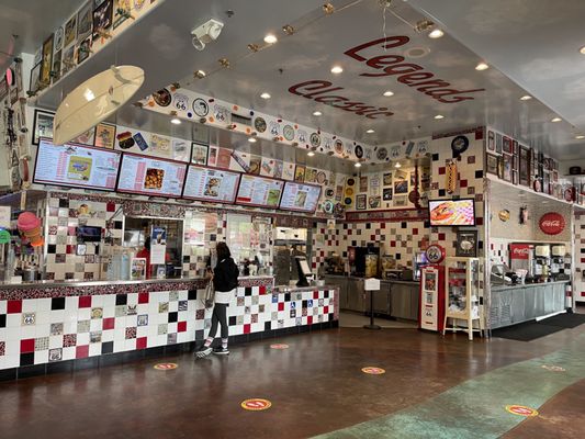 LEGENDS CLASSIC DINER - Updated January 2026 - 886 Photos & 859 Reviews ...