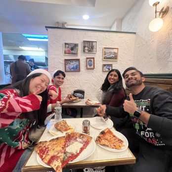 CELLO’S PIZZERIA - Updated March 2025 - 126 Photos & 70 Reviews - 36 St ...