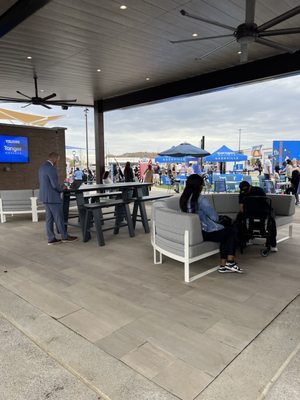 TANGER OUTLETS NASHVILLE - Updated January 2025 - 31 Photos & 20 ...