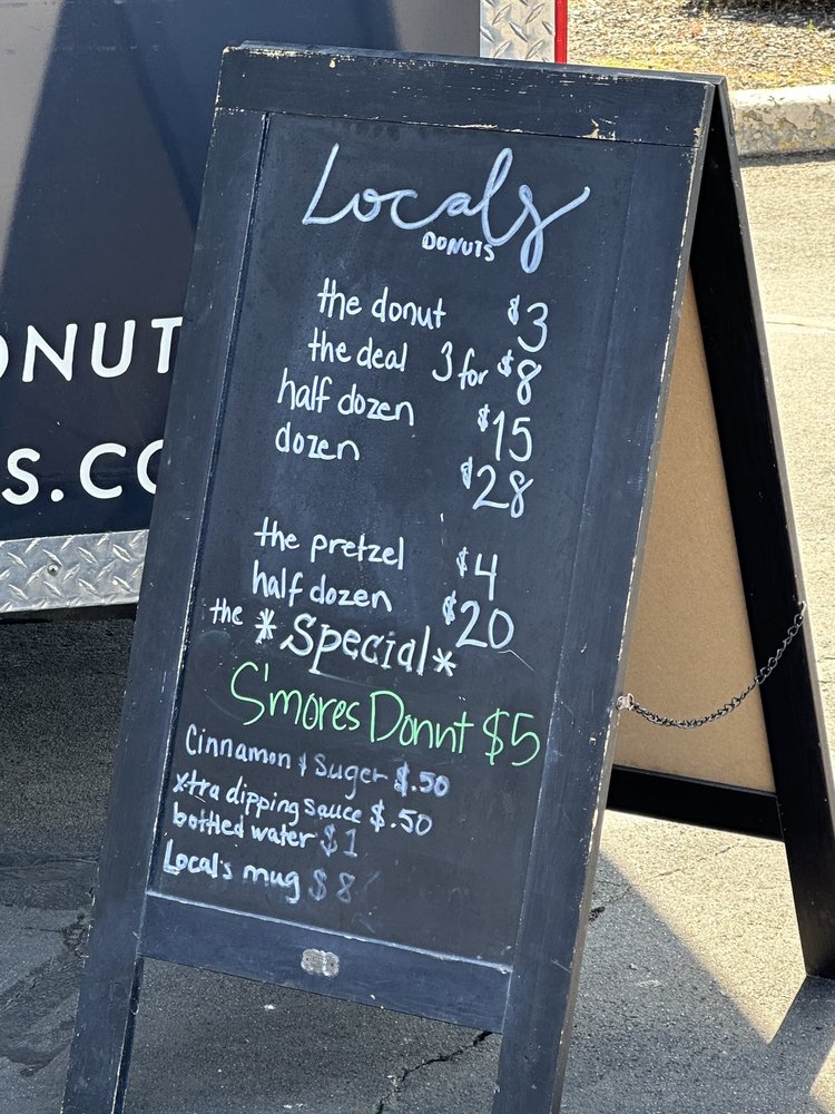 LOCALS DONUTS - 11 Photos - 2272 Santiam Hwy, Albany, Oregon - Food ...