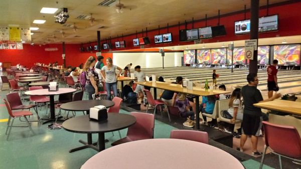 BANDERA BOWLING CENTER - 69 Photos & 88 Reviews - 6700 Huebner Rd, San ...