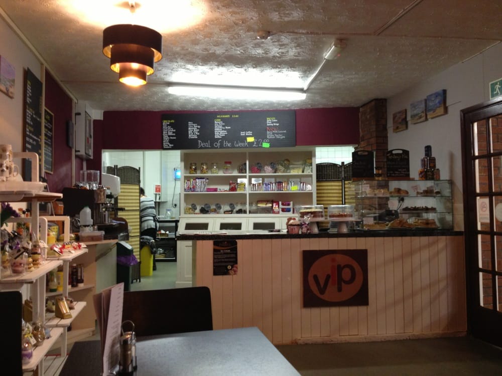 VIP CAFE & MILKSHAKE BAR - Updated May 2024 - Easton Square, Portland ...