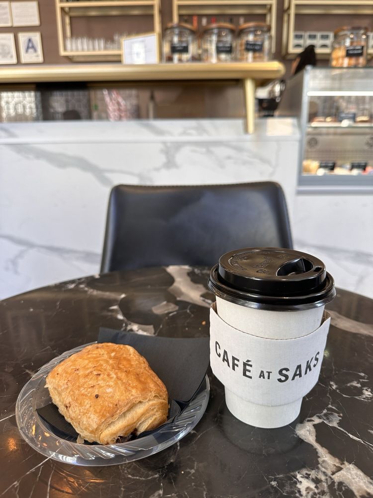 CAFÉ AT SAKS - Updated December 2025 - 39 Photos & 17 Reviews - 611 5th ...