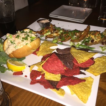 THE PORTSIDE PUB - Updated December 2025 - 40 Photos & 110 Reviews - 7 ...