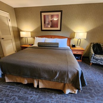 REDMOND INN - Updated October 2025 - 70 Photos & 75 Reviews - 17601 ...