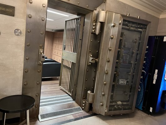 GOODLIFE FITNESS - Updated December 2025 - 28 Photos & 19 Reviews - 140 ...