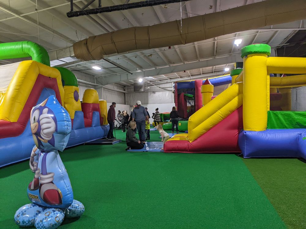 WOLVES DEN - Updated August 2025 - 340 Oak St, Pembroke, Massachusetts ...