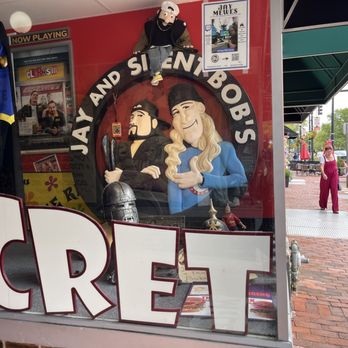 JAY AND SILENT BOB’S SECRET STASH - Updated October 2025 - 161 Photos ...