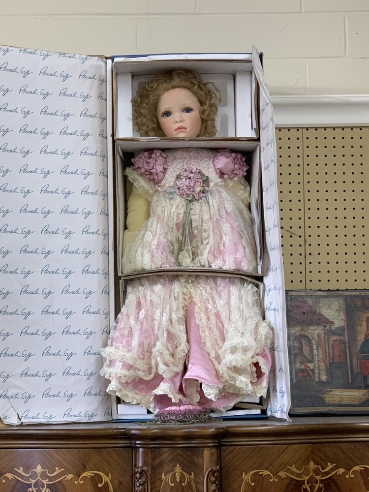 MONTGOMERY STREET ANTIQUE MALL - Updated December 2025 - 108 Photos ...