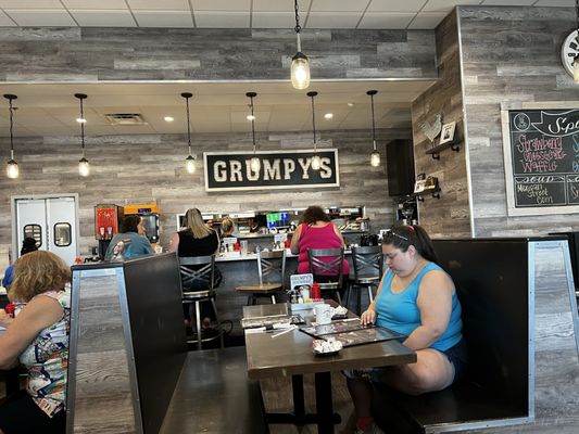GRUMPY’S RESTAURANT - Updated October 2025 - 159 Photos & 117 Reviews - 76030 William Burgess ...