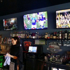 SUNDOWN INN PUB - 49 Photos & 15 Reviews - 1775 Bloomingdale Rd ...