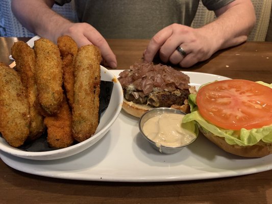 BIN 4 BURGER LOUNGE - Updated December 2025 - 73 Photos & 164 Reviews ...