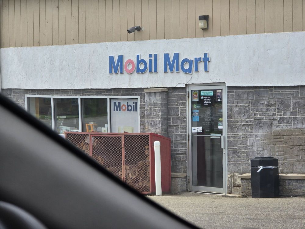 MOBIL - Updated August 2025 - 16 Photos - 3508 State Rd 50, Delavan ...