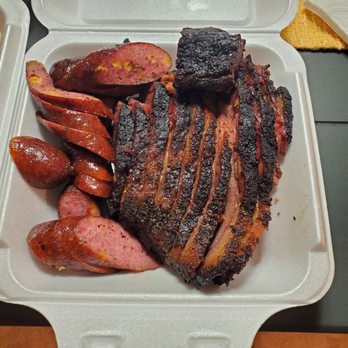 HUG BBQ - Updated July 2024 - 16 Photos & 21 Reviews - 133 Historic ...