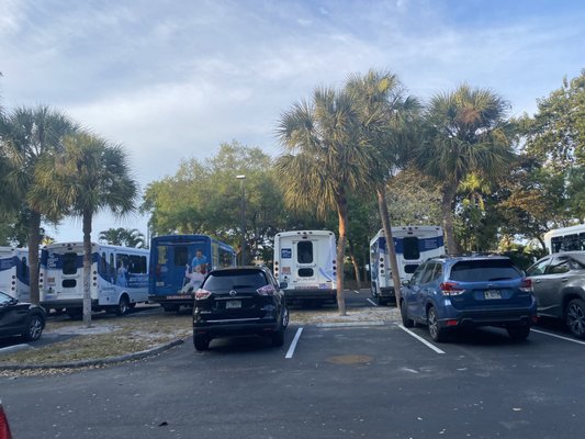 MAE VOLEN SENIOR CENTER - Updated August 2025 - 14 Photos - 1515 W ...