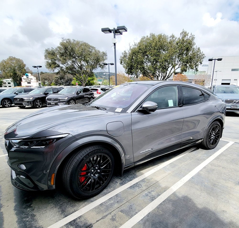 RUSNAK VOLVO CARS WESTLAKE - Updated August 2025 - 28 Photos & 75 ...