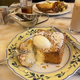 CAFÉ CHELSEA - Updated December 2025 - 450 Photos & 220 Reviews - 218 W ...