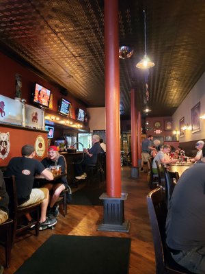 RED LION GROG HOUSE - 365 Photos & 458 Reviews - 1043 Virginia Ave ...
