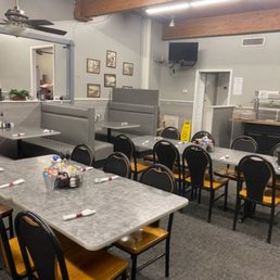 MADISON FAMILY RESTAURANT - Updated December 2025 - 31 Photos & 27 ...