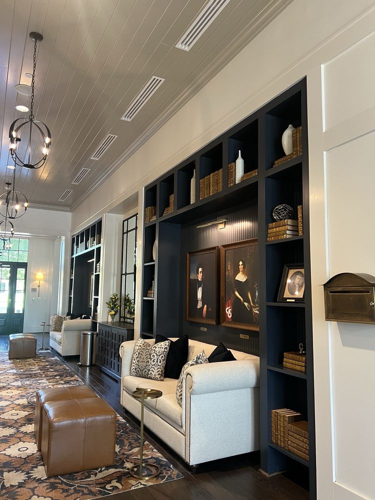 THE INN AT PATRICK SQUARE - Updated December 2025 - 21 Photos & 13 ...