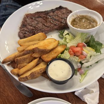 TWO BRIDGES PUB & EATERY - Updated October 2025 - 52 Photos & 32 ...