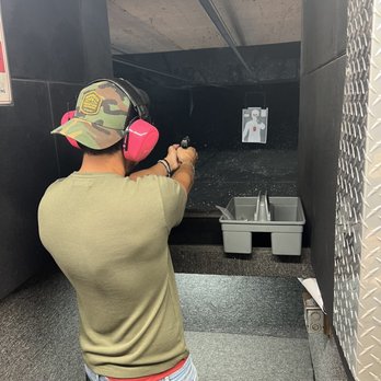 TARGET RANGE - 200 Photos & 431 Reviews - 16140 Cohasset St, Van Nuys ...