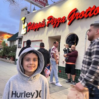 FILIPPI’S PIZZA GROTTO LITTLE ITALY - Updated June 2024 - 3322 Photos & 3715 Reviews - 1747 ...