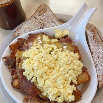 THE LOOKING GLASS CAFE - Updated October 2025 - 29 Photos & 85 Reviews ...