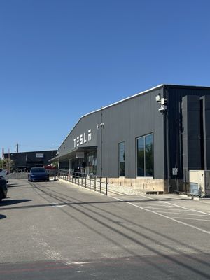 TESLA SERVICE CENTER AND GALLERY - Updated December 2025 - 41 Photos ...