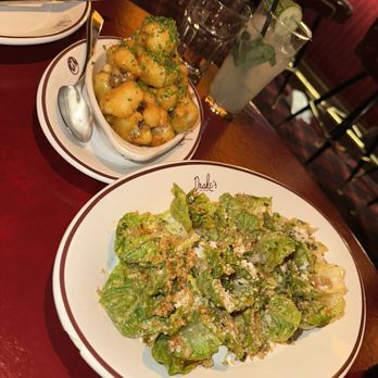 DRAKE’S HOLLYWOOD - Updated December 2024 - 234 Photos & 55 Reviews ...