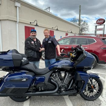 MOMS MANCHESTER - Updated January 2026 - 81 Photos & 41 Reviews - 98 ...