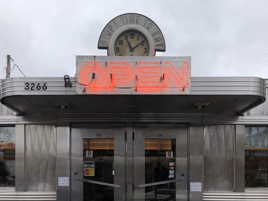 MILLBROOK DINER - 39 Photos & 74 Reviews - 3266 Franklin Ave, Millbrook ...