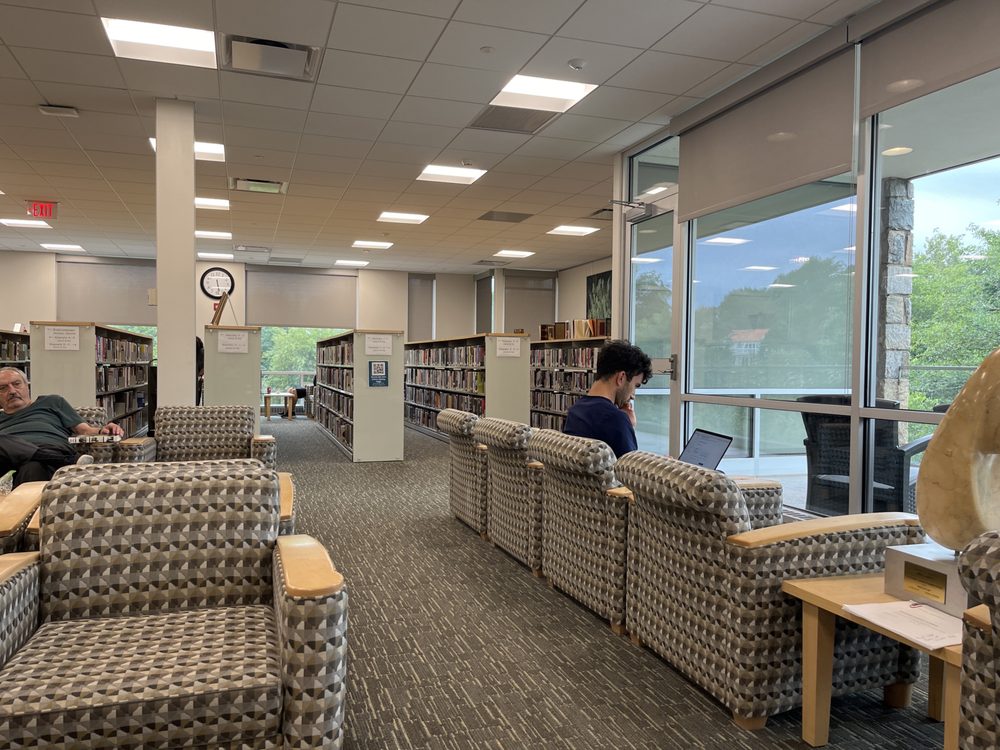 GREAT NECK LIBRARY - Updated December 2025 - 159 Bayview Ave, Great ...
