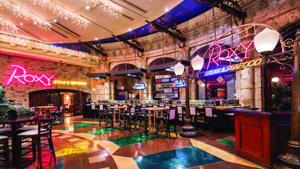 ROXY RESTAURANT & BAR - Updated December 2025 - 1289 Photos & 789 ...